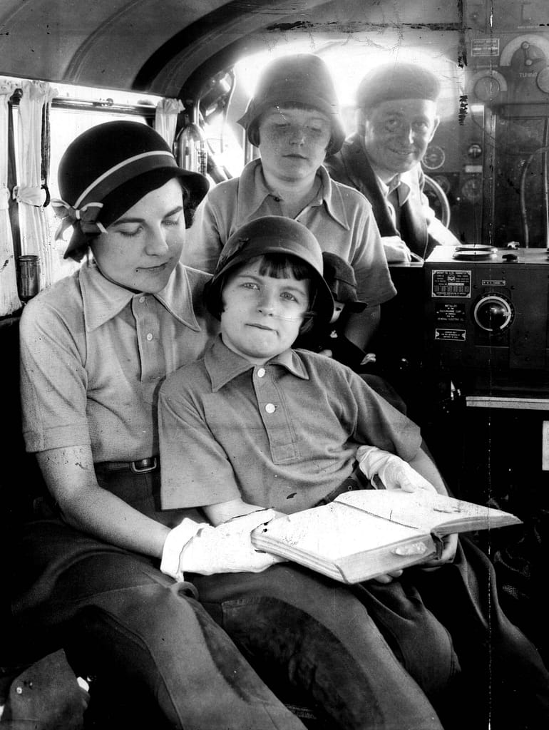 Janet Lee Hutchinson | WASP Coming of Age with The Flying Hutchinsons ...